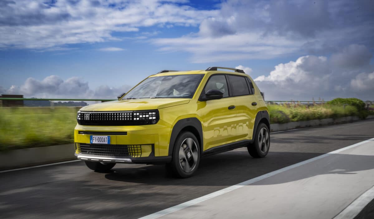 Fiat Grande Panda im Leasing für 84 [223] Euro im Monat brutto - ntv ...